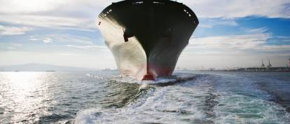 CIF (Cost, Insurance and Freight) Incoterms® [UPDATED 2025]